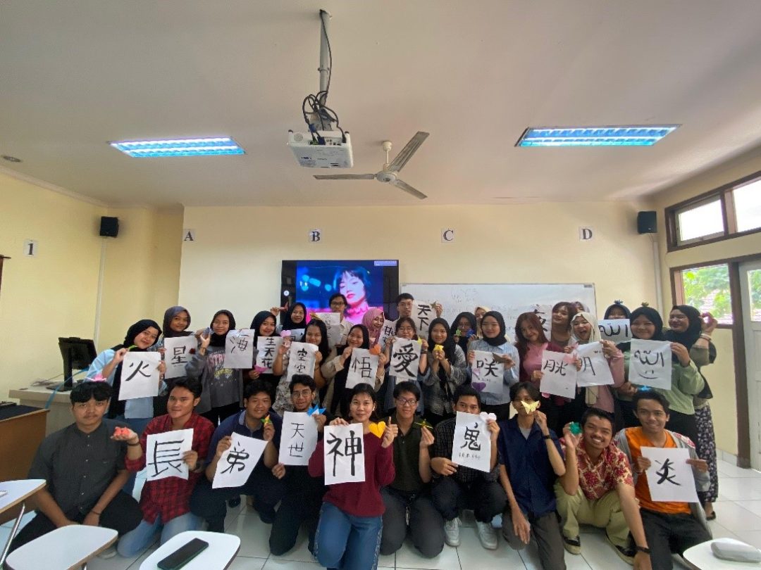 Undip Vocational Foreign Language Students Learn Japanese Culture with ...